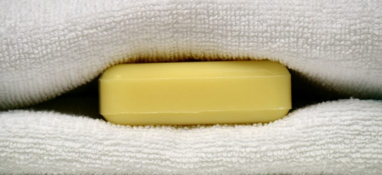 ¿Qué ingredientes se necesitan para fabricar un jabón? | ESSABÓ